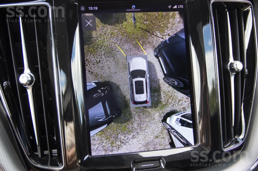 Pelēks Volvo XC60 2022 Tukums, ar dzinēja tilpumu 2.00 L un nobraukumu 158 tūkst. km par 30500 €, foto 24 vietnē AUTOMOTO.COM.LV
