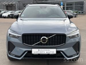 Pelēks Volvo XC60 2023 Rīga, ar dzinēja tilpumu 2.00 L un nobraukumu 70 tūkst. km par 43490 €, foto 2 vietnē AUTOMOTO.COM.LV