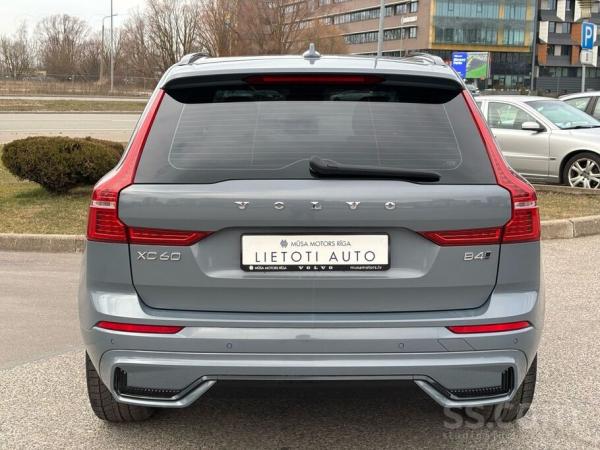 Pelēks Volvo XC60 2023 Rīga, ar dzinēja tilpumu 2.00 L un nobraukumu 70 tūkst. km par 43490 €, foto 5 vietnē AUTOMOTO.COM.LV