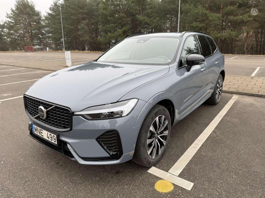 Grey Volvo XC60 2023 in Vilnius, with an engine capacity of 1.97 L and mileage of 18 thousand km for 43000 €, photo 1 on AUTOMOTO.COM.LV