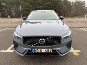 Grey Volvo XC60 2023 in Vilnius, with an engine capacity of 1.97 L and mileage of 18 thousand km for 43000 €, photo 2 on AUTOMOTO.COM.LV