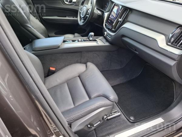 Grey Volvo XC60 2023 in Riga, with an engine capacity of 2.00 L and mileage of 135 thousand km for 34000 €, photo 10 on AUTOMOTO.COM.LV