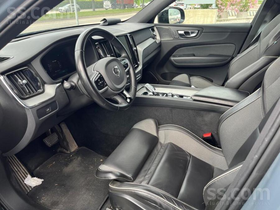 Grey Volvo XC60 2023 in Jurmala, with an engine capacity of 2.00 L and mileage of 175 thousand km for 28990 €, photo 6 on AUTOMOTO.COM.LV