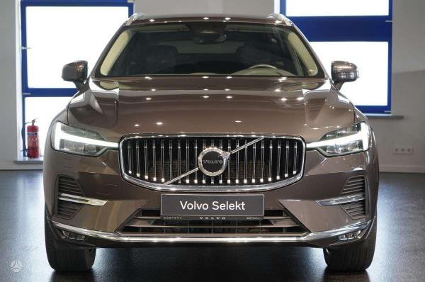 Grey Volvo XC60 2023 in Vilnius, with an engine capacity of 1.97 L and mileage of 99 thousand km for 38900 €, photo 4 on AUTOMOTO.COM.LV