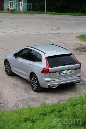 Grey Volvo XC60 2023 in Talsi, with an engine capacity of 2.00 L and mileage of 145 thousand km for 36900 €, photo 5 on AUTOMOTO.COM.LV