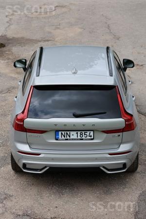 Grey Volvo XC60 2023 in Talsi, with an engine capacity of 2.00 L and mileage of 145 thousand km for 36900 €, photo 6 on AUTOMOTO.COM.LV