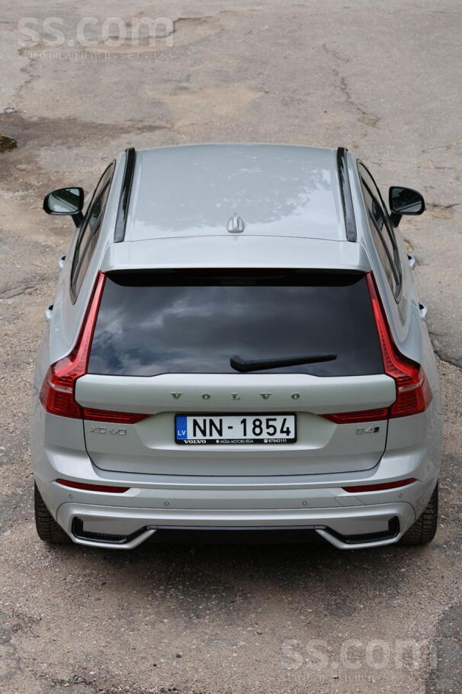 Grey Volvo XC60 2023 in Talsi, with an engine capacity of 2.00 L and mileage of 145 thousand km for 36900 €, photo 6 on AUTOMOTO.COM.LV
