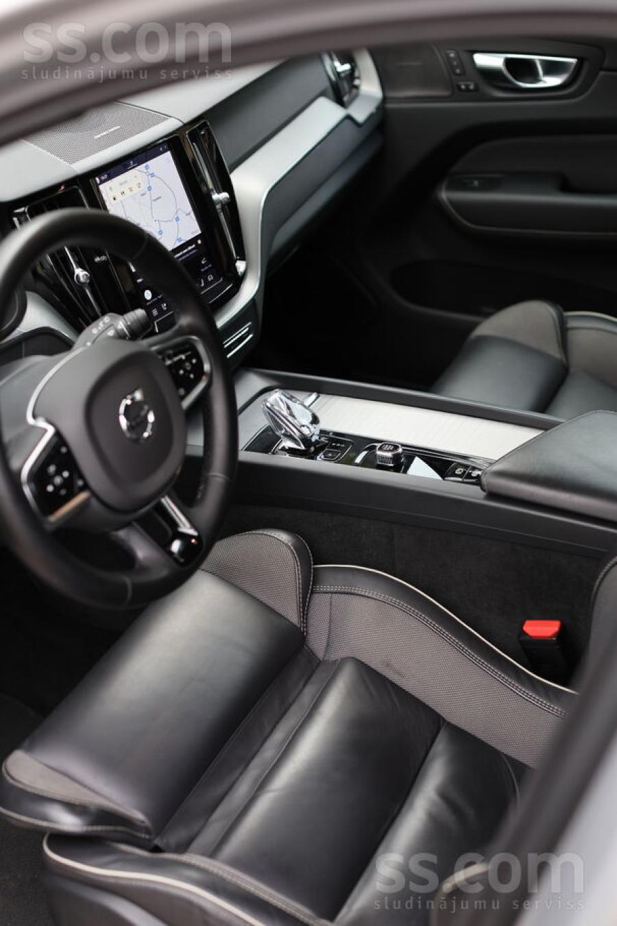 Grey Volvo XC60 2023 in Talsi, with an engine capacity of 2.00 L and mileage of 145 thousand km for 36900 €, photo 15 on AUTOMOTO.COM.LV