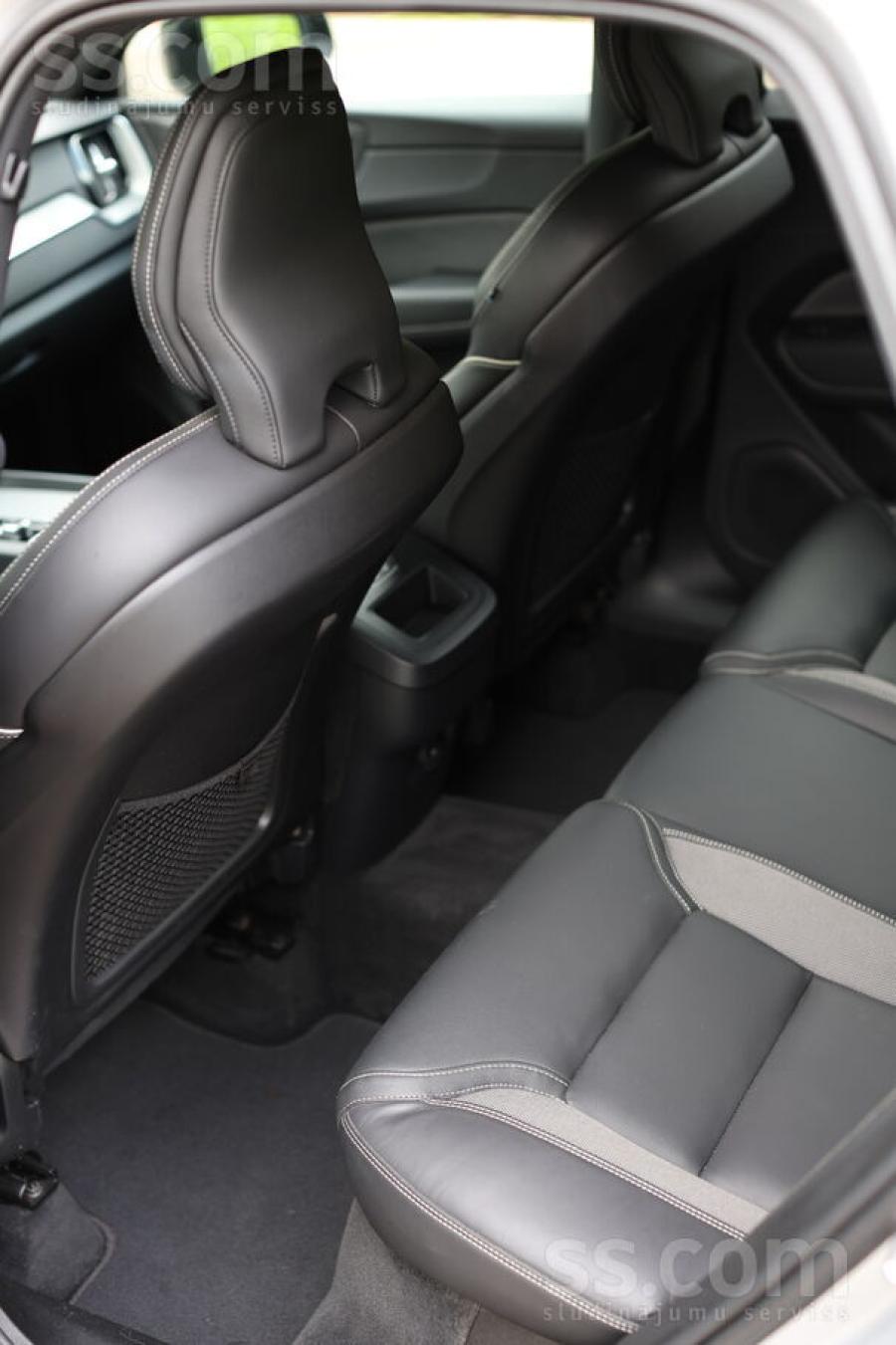Grey Volvo XC60 2023 in Talsi, with an engine capacity of 2.00 L and mileage of 145 thousand km for 36900 €, photo 19 on AUTOMOTO.COM.LV