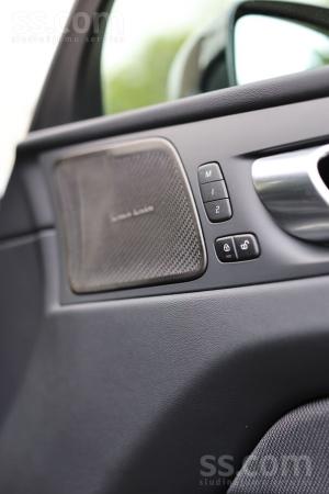 Grey Volvo XC60 2023 in Talsi, with an engine capacity of 2.00 L and mileage of 145 thousand km for 36900 €, photo 22 on AUTOMOTO.COM.LV
