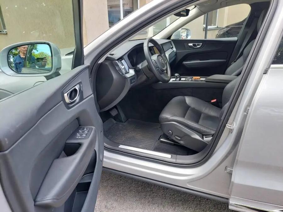 Pelēks Volvo XC60 2023 Rīga, ar dzinēja tilpumu 2.00 L un nobraukumu 80 tūkst. km par 35000 €, foto 6 vietnē AUTOMOTO.COM.LV