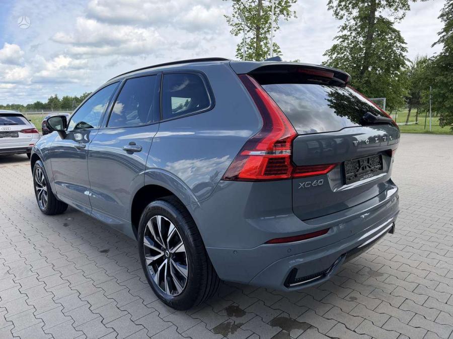 Grey Volvo XC60 2023 in Siauliai, with an engine capacity of 1.97 L and mileage of 213 thousand km for 29990 €, photo 9 on AUTOMOTO.COM.LV