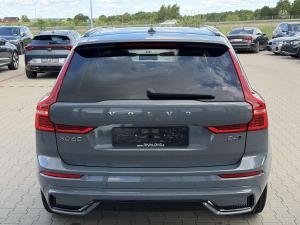 Grey Volvo XC60 2023 in Siauliai, with an engine capacity of 1.97 L and mileage of 213 thousand km for 29990 €, photo 10 on AUTOMOTO.COM.LV