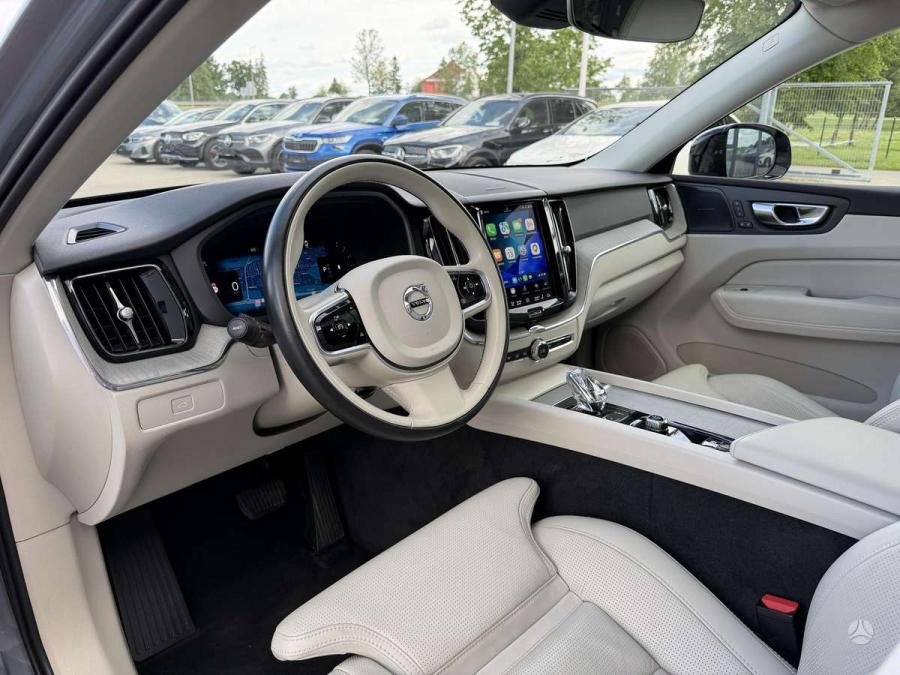 Grey Volvo XC60 2023 in Siauliai, with an engine capacity of 1.97 L and mileage of 213 thousand km for 29990 €, photo 13 on AUTOMOTO.COM.LV