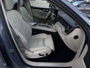 Grey Volvo XC60 2023 in Siauliai, with an engine capacity of 1.97 L and mileage of 213 thousand km for 29990 €, photo 21 on AUTOMOTO.COM.LV