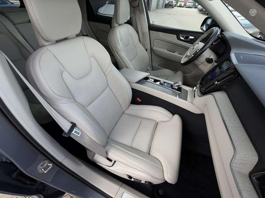 Grey Volvo XC60 2023 in Siauliai, with an engine capacity of 1.97 L and mileage of 213 thousand km for 29990 €, photo 22 on AUTOMOTO.COM.LV
