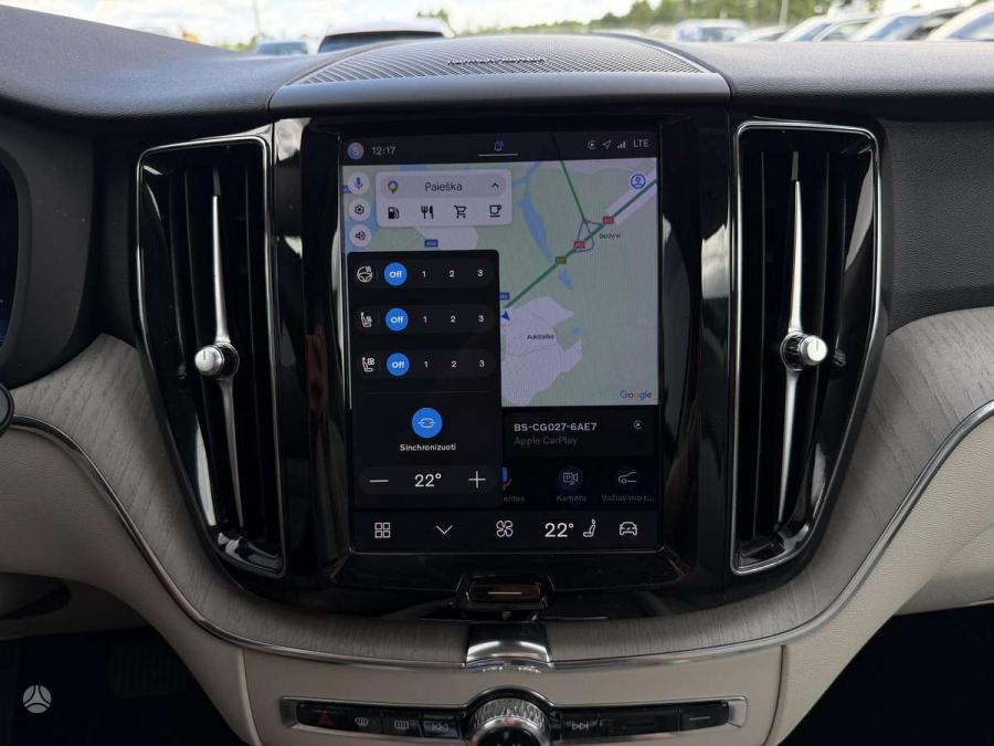 Grey Volvo XC60 2023 in Siauliai, with an engine capacity of 1.97 L and mileage of 213 thousand km for 29990 €, photo 39 on AUTOMOTO.COM.LV