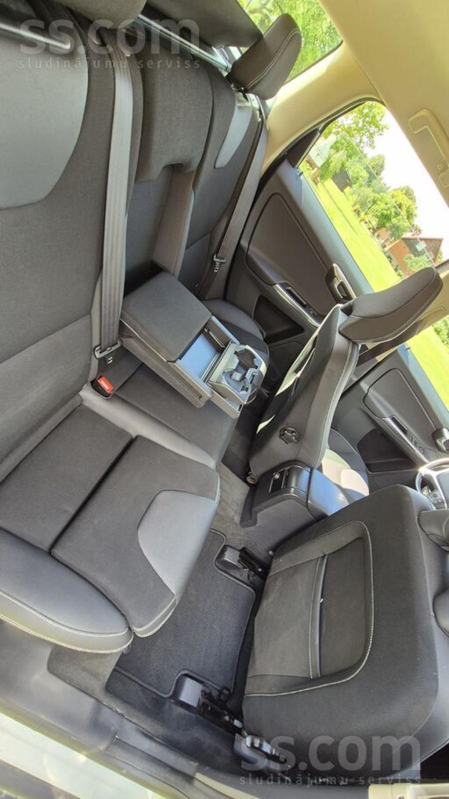 Pelēks Volvo XC60 2023 Rīga, ar dzinēja tilpumu 2.00 L un nobraukumu 228 tūkst. km par 9000 €, foto 12 vietnē AUTOMOTO.COM.LV