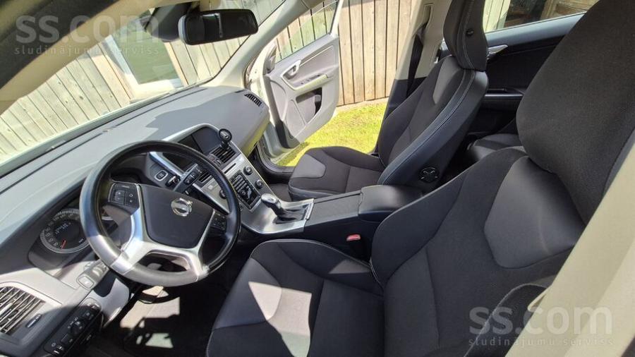 Pelēks Volvo XC60 2023 Rīga, ar dzinēja tilpumu 2.00 L un nobraukumu 228 tūkst. km par 9000 €, foto 13 vietnē AUTOMOTO.COM.LV