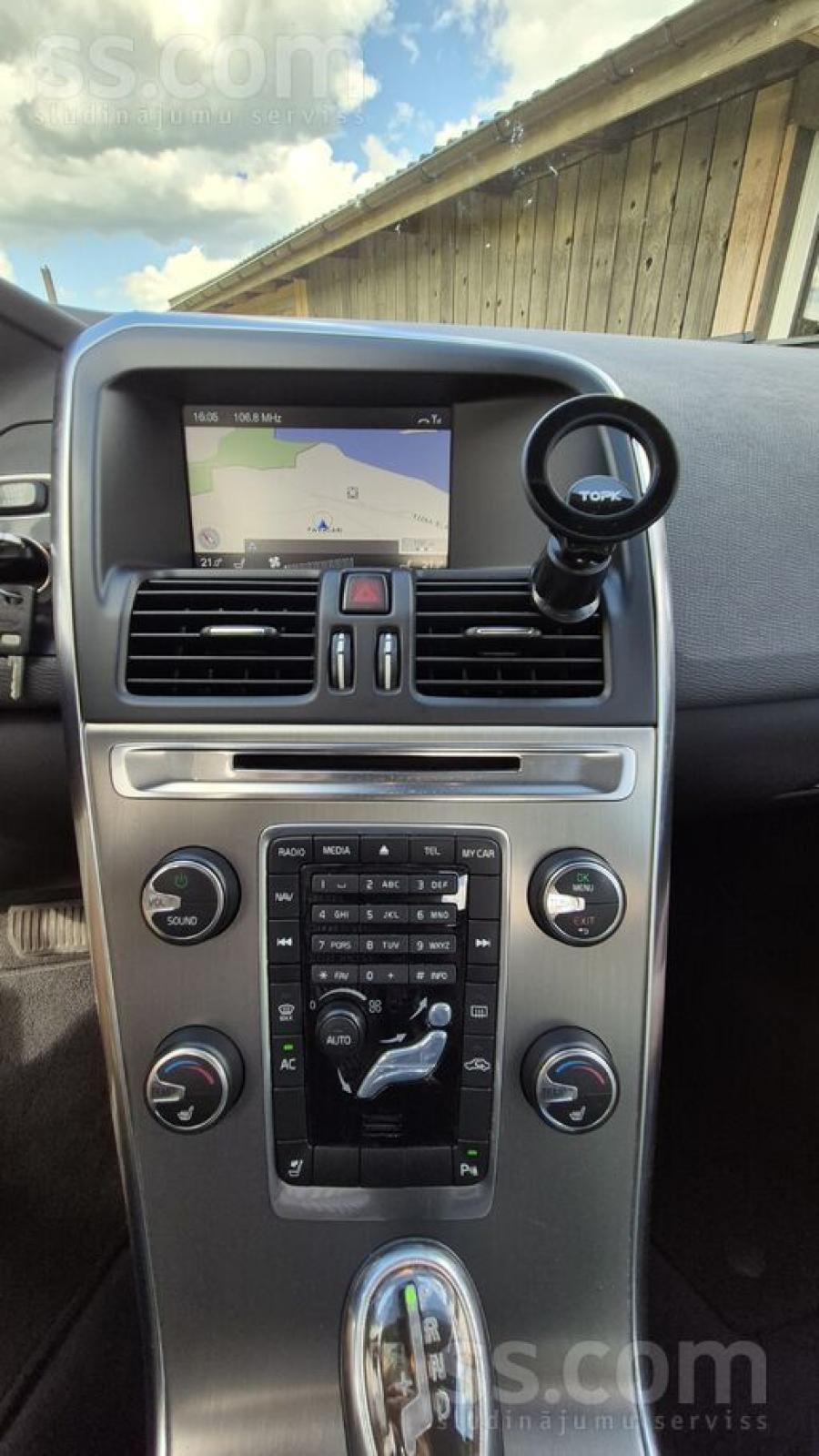 Pelēks Volvo XC60 2023 Rīga, ar dzinēja tilpumu 2.00 L un nobraukumu 228 tūkst. km par 9000 €, foto 18 vietnē AUTOMOTO.COM.LV