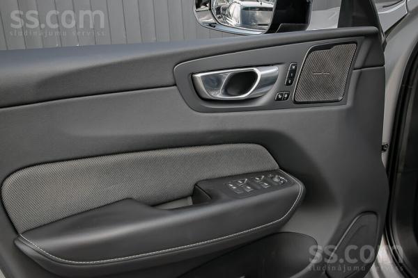 Grey Volvo XC60 2023 in Tukums, with an engine capacity of 2.00 L and mileage of 146 thousand km for 36990 €, photo 8 on AUTOMOTO.COM.LV
