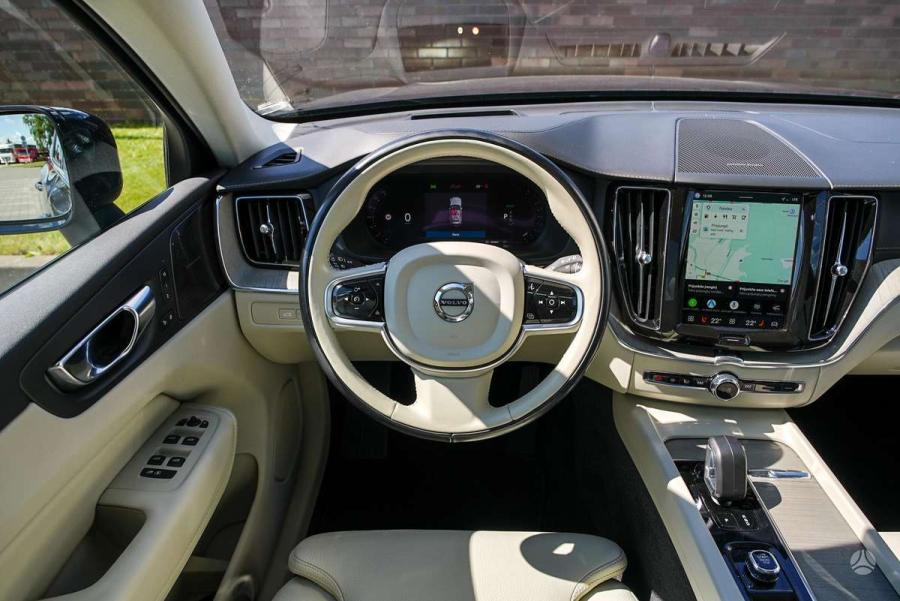 Pelēks Volvo XC60 2023 Marijampole, ar dzinēja tilpumu 1.97 L un nobraukumu 123 tūkst. km par 32450 €, foto 21 vietnē AUTOMOTO.COM.LV