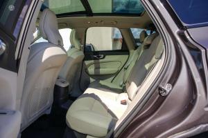 Pelēks Volvo XC60 2023 Marijampole, ar dzinēja tilpumu 1.97 L un nobraukumu 123 tūkst. km par 32450 €, foto 40 vietnē AUTOMOTO.COM.LV