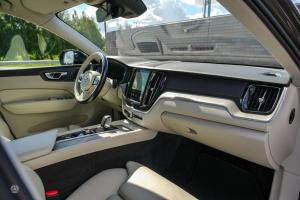 Pelēks Volvo XC60 2023 Marijampole, ar dzinēja tilpumu 1.97 L un nobraukumu 123 tūkst. km par 32450 €, foto 45 vietnē AUTOMOTO.COM.LV
