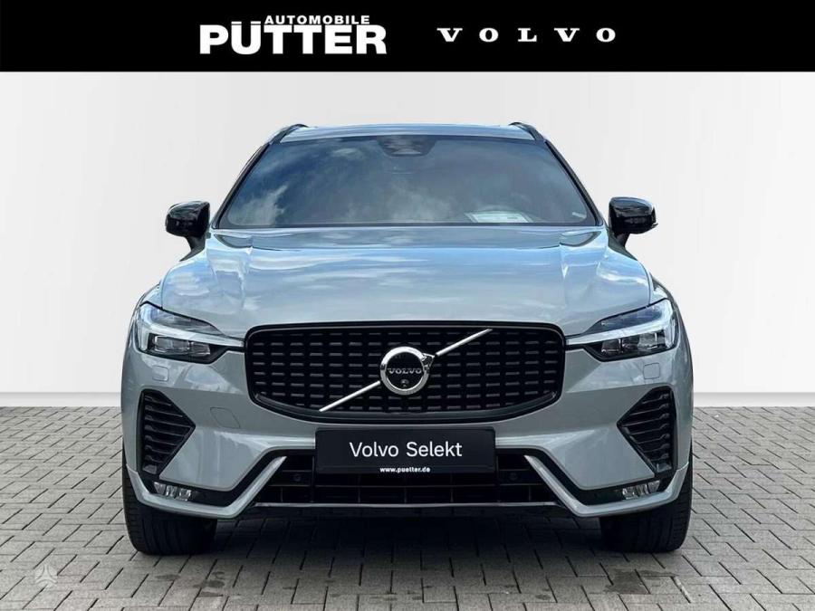 Pelēks Volvo XC60 2023 Viļņa, ar dzinēja tilpumu 1.97 L un nobraukumu 87 tūkst. km par 42190 €, foto 3 vietnē AUTOMOTO.COM.LV