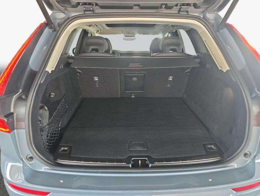 Pelēks Volvo XC60 2023 Viļņa, ar dzinēja tilpumu 1.97 L un nobraukumu 26 tūkst. km par 50990 €, foto 12 vietnē AUTOMOTO.COM.LV