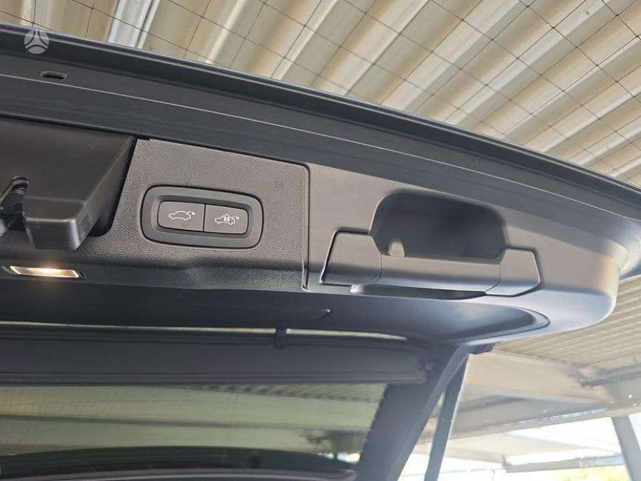Pelēks Volvo XC60 2023 Viļņa, ar dzinēja tilpumu 1.97 L un nobraukumu 26 tūkst. km par 50990 €, foto 18 vietnē AUTOMOTO.COM.LV
