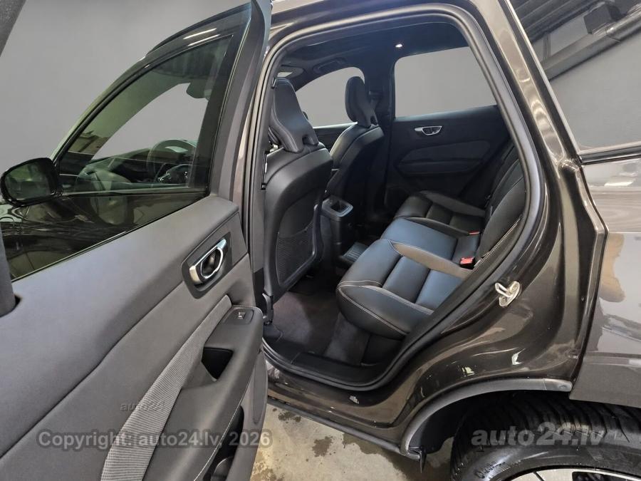 Pelēks Volvo XC60 2023 Paide, ar dzinēja tilpumu 2.00 L un nobraukumu 51 tūkst. km par 47900 €, foto 14 vietnē AUTOMOTO.COM.LV