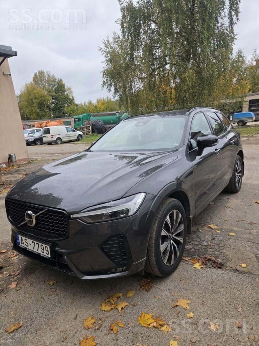 Grey Volvo XC60 2023 in Riga, with an engine capacity of 2.00 L and mileage of 39 thousand km for 34600 €, photo 1 on AUTOMOTO.COM.LV