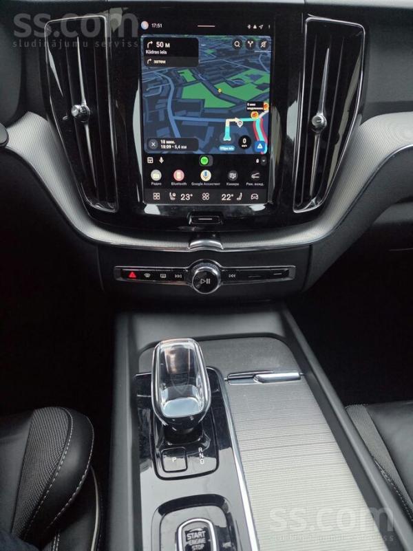 Pelēks Volvo XC60 2023 Rīga, ar dzinēja tilpumu 2.00 L un nobraukumu 39 tūkst. km par 34600 €, foto 7 vietnē AUTOMOTO.COM.LV