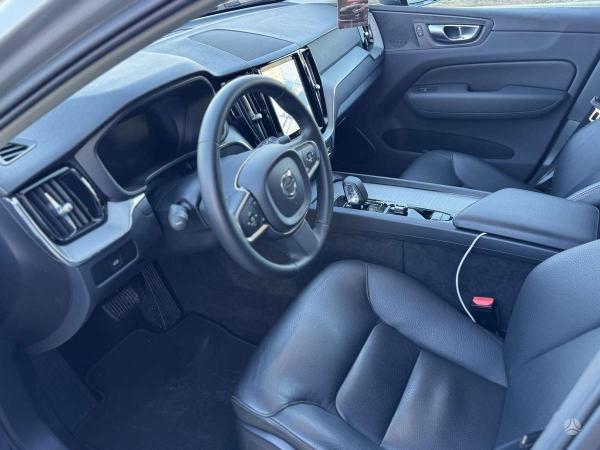 Pelēks Volvo XC60 2024 Kauņa, ar dzinēja tilpumu 1.97 L un nobraukumu 11 tūkst. km par 38000 €, foto 11 vietnē AUTOMOTO.COM.LV