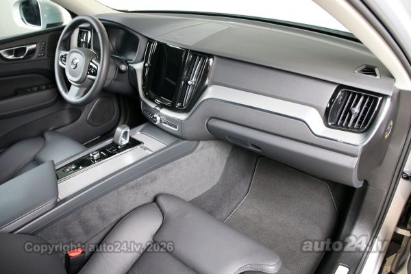 Pelēks Volvo XC60 2024 Tallina, ar dzinēja tilpumu 2.00 L un nobraukumu 21 tūkst. km par 54990 €, foto 9 vietnē AUTOMOTO.COM.LV