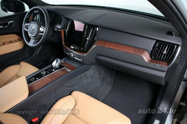 Grey Volvo XC60 2024 in Tallinn, with an engine capacity of 2.00 L and mileage of 28 thousand km for 49990 €, photo 9 on AUTOMOTO.COM.LV
