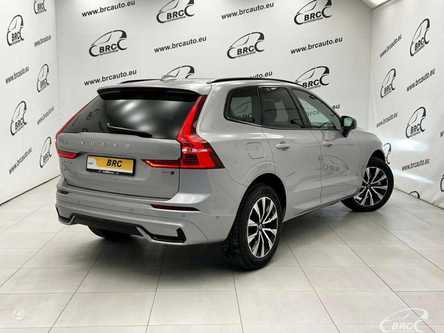 Grey Volvo XC60 2024 in Vilnius, with an engine capacity of 1.97 L and mileage of 18 thousand km for 29500 €, photo 4 on AUTOMOTO.COM.LV