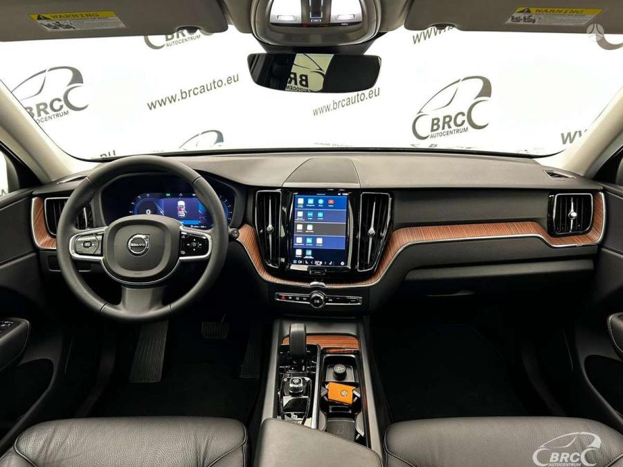 Grey Volvo XC60 2024 in Vilnius, with an engine capacity of 1.97 L and mileage of 18 thousand km for 29500 €, photo 5 on AUTOMOTO.COM.LV