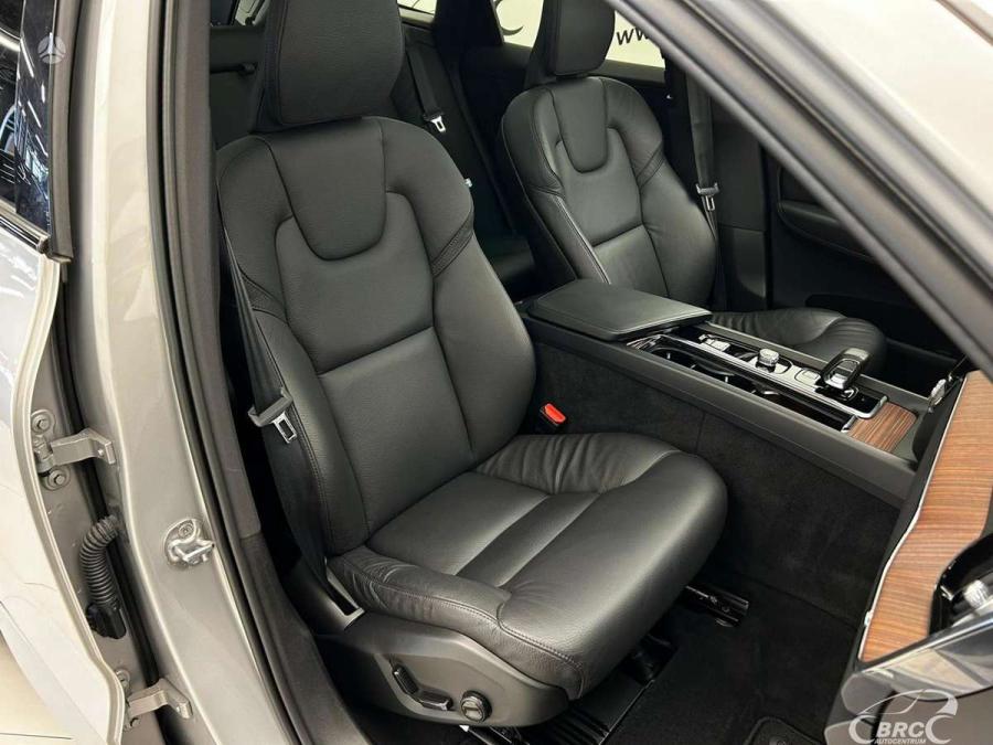 Grey Volvo XC60 2024 in Vilnius, with an engine capacity of 1.97 L and mileage of 18 thousand km for 29500 €, photo 8 on AUTOMOTO.COM.LV