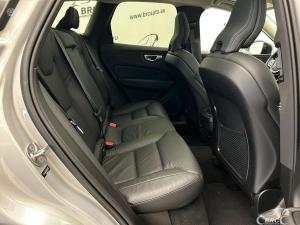 Grey Volvo XC60 2024 in Vilnius, with an engine capacity of 1.97 L and mileage of 18 thousand km for 29500 €, photo 11 on AUTOMOTO.COM.LV