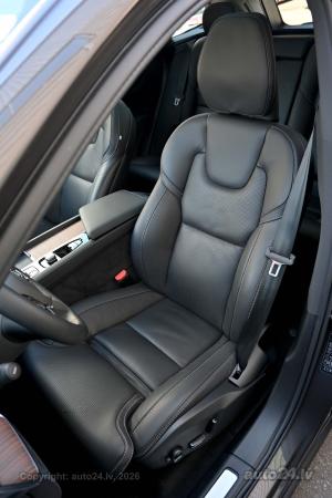 Pelēks Volvo XC60 2024 Tallina, ar dzinēja tilpumu 2.00 L un nobraukumu 27 tūkst. km par 53890 €, foto 10 vietnē AUTOMOTO.COM.LV