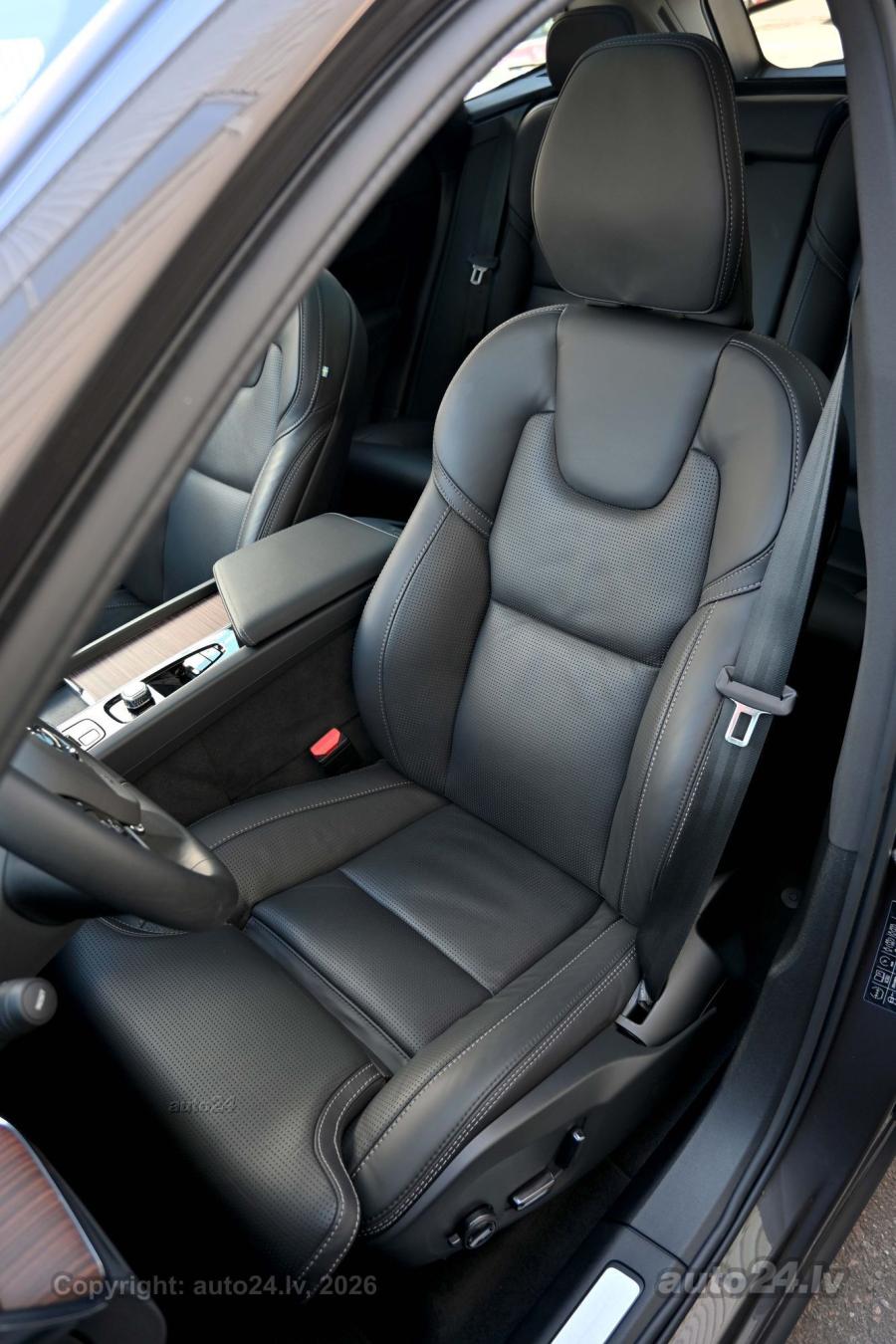 Pelēks Volvo XC60 2024 Tallina, ar dzinēja tilpumu 2.00 L un nobraukumu 27 tūkst. km par 53890 €, foto 10 vietnē AUTOMOTO.COM.LV