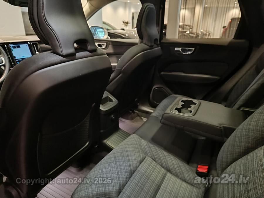 Pelēks Volvo XC60 2024 Tallina, ar dzinēja tilpumu 2.00 L un nobraukumu 54 tūkst. km par 39990 €, foto 8 vietnē AUTOMOTO.COM.LV