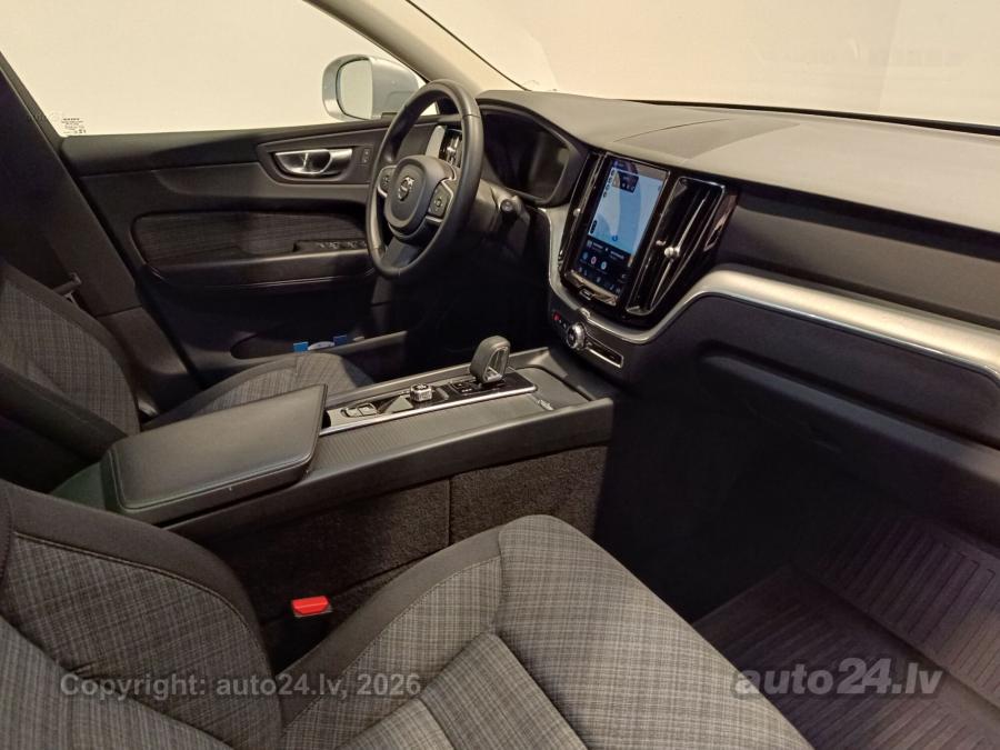 Pelēks Volvo XC60 2024 Tallina, ar dzinēja tilpumu 2.00 L un nobraukumu 54 tūkst. km par 39990 €, foto 9 vietnē AUTOMOTO.COM.LV
