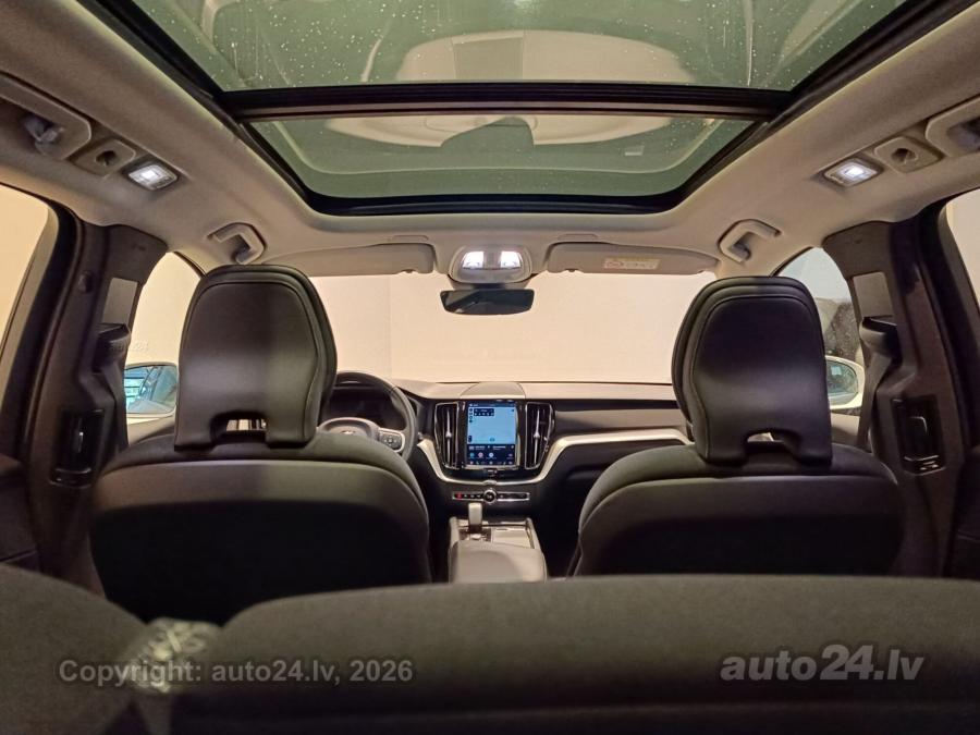 Pelēks Volvo XC60 2024 Tallina, ar dzinēja tilpumu 2.00 L un nobraukumu 54 tūkst. km par 39990 €, foto 11 vietnē AUTOMOTO.COM.LV