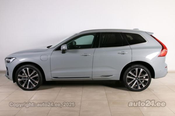 Pelēks Volvo XC60 2025 Tallina, ar dzinēja tilpumu 2.00 L un nobraukumu 23 tūkst. km par 56990 €, foto 3 vietnē AUTOMOTO.COM.LV