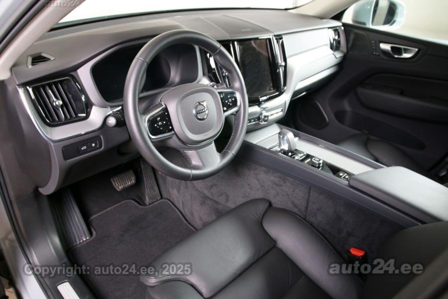 Pelēks Volvo XC60 2025 Tallina, ar dzinēja tilpumu 2.00 L un nobraukumu 23 tūkst. km par 56990 €, foto 7 vietnē AUTOMOTO.COM.LV