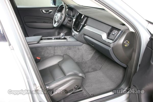 Pelēks Volvo XC60 2025 Tallina, ar dzinēja tilpumu 2.00 L un nobraukumu 23 tūkst. km par 56990 €, foto 9 vietnē AUTOMOTO.COM.LV