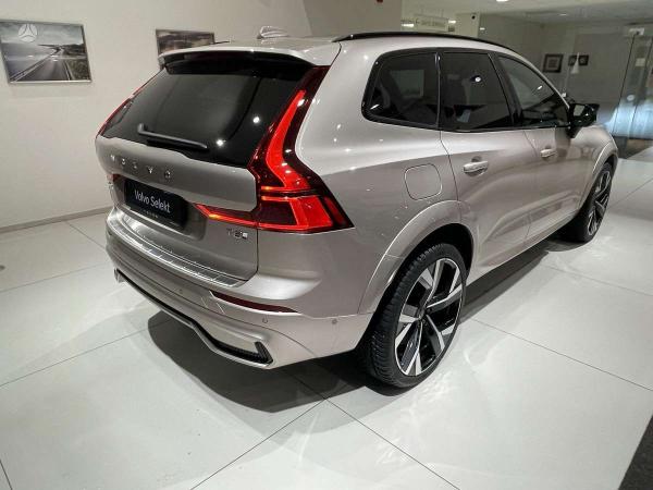 Grey Volvo XC60 2025 in Klaipeda, with an engine capacity of 1.97 L and mileage of 10 thousand km for 69900 €, photo 3 on AUTOMOTO.COM.LV